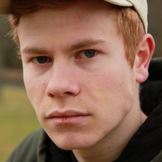 Leon Seidel: Clothes, Outfits, Brands, Style and Looks | Spotern