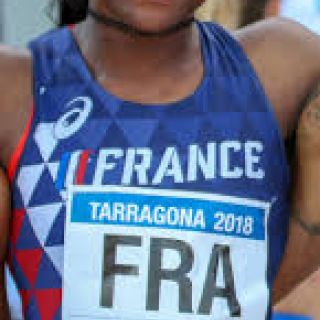 Carolle Zahi: Clothes, Outfits, Brands, Style and Looks | Spotern