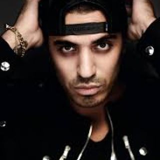 Marracash: Clothes, Outfits, Brands, Style and Looks | Spotern