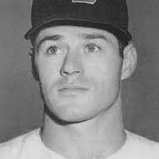 Don Blasingame: Ropa, Moda, Look y Estilo | Spotern