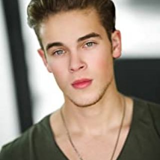 Ricardo Hurtado: Clothes, Outfits, Brands, Style and Looks | Spotern