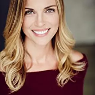 Kelly Sullivan: Clothes, Outfits, Brands, Style and Looks | Spotern