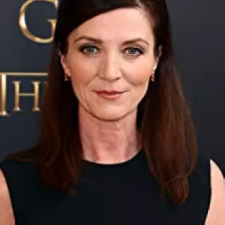 Millie MacPherson (played by Michelle Fairley) outfits on Nobody Has to ...