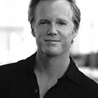 Scott William Winters: Clothes, Outfits, Brands, Style and Looks | Spotern