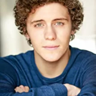 Dylan Llewellyn: Clothes, Outfits, Brands, Style and Looks | Spotern