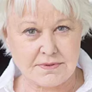 Susan Ruttan: Clothes, Outfits, Brands, Style and Looks | Spotern