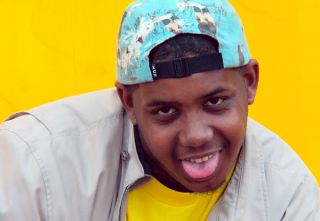 Jasper Dolphin: Ropa, Moda, Look y Estilo | Spotern