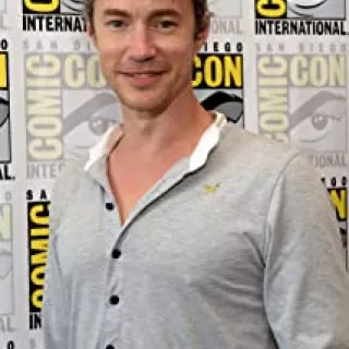 Tom Wisdom: Clothes, Outfits, Brands, Style and Looks | Spotern