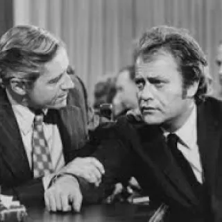 Arthur Hill: Clothes, Outfits, Brands, Style and Looks | Spotern