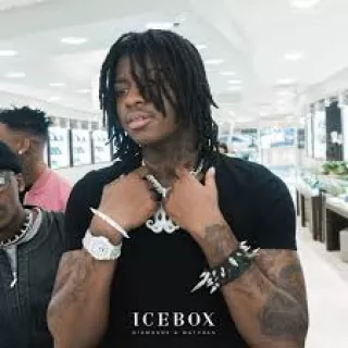 SahBabii: Clothes, Outfits, Brands, Style and Looks | Spotern