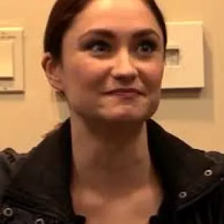 Emily Neves: Clothes, Outfits, Brands, Style and Looks | Spotern