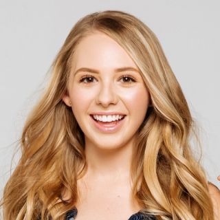 Nicole Alyse Nelson: Clothes, Outfits, Brands, Style and Looks | Spotern