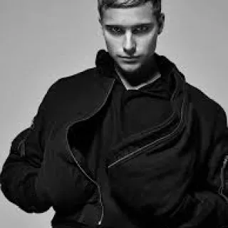 Eric Saade: Clothes, Outfits, Brands, Style and Looks | Spotern