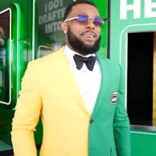 Kayvon Thibodeaux: Clothes, Outfits, Brands, Style and Looks | Spotern