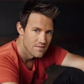 Eddie Perfect: Clothes, Outfits, Brands, Style and Looks | Spotern