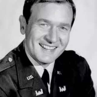 Bill Daily: Clothes, Outfits, Brands, Style and Looks | Spotern