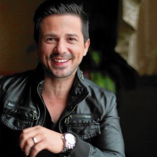 Freddy Rodriguez: Clothes, Outfits, Brands, Style and Looks | Spotern