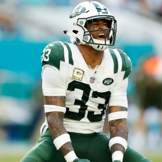 Jamal Adams: Clothes, Outfits, Brands, Style and Looks | Spotern