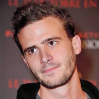 Hugo André: Clothes, Outfits, Brands, Style and Looks | Spotern