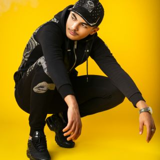 RK: Clothes, Outfits, Brands, Style and Looks | Spotern