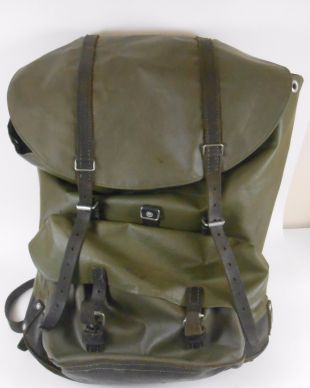 VINTAGE MILITARY SWISS ARMY BACKPACK/ RUCKSACK