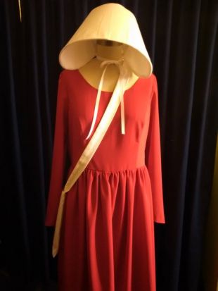 tulipdesign - Conte Costume READY TO SHIP servante robe, bonnet et sac