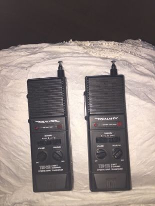 Realistic - 2x Realistic TRC 218, 3 Channel 2 Watt Walkie Talkie Radio ...