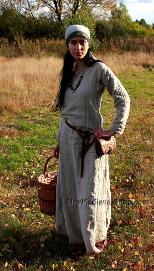 SlavMedievalShop - Début robe médiévale underdress lin, robe pour l’été ...