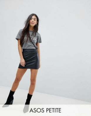 ASOS PETITE - Mini jupe en similicuir at asos.com