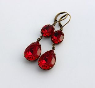 CobblestoneAvenue - Rouge boucles d’oreilles, double boucles d’oreilles ...
