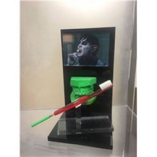 DARK SHADOWS SCREEN USED HERO TOOTH BRUSH AND JOHNNY DEPP SFX TEETH ...