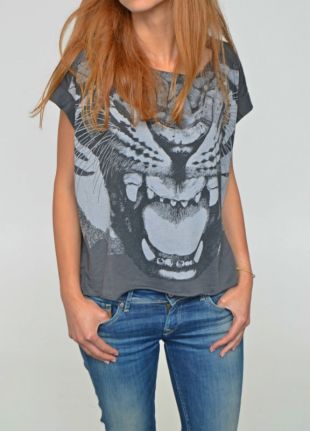 Roar Pina Tee