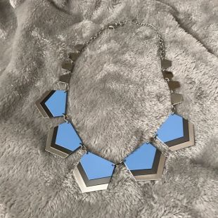 express - Short Layered Chevron Necklace