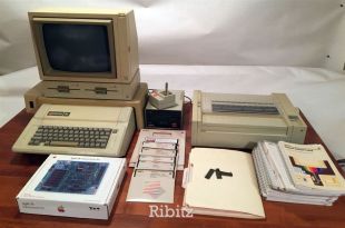 Apple - Apple //e IIe Enhanced Computer System