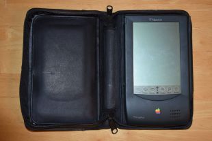 Apple - Working Apple Newton MessagePad with case
