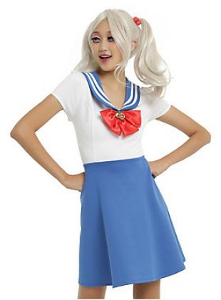 Hot Topic - robe style Sailor Moon