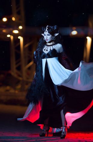 tenue et bijoux de la reine Nehellenia