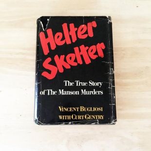 RoundAppleVintage - 1974 première édition livre Helter Skelter par le ...