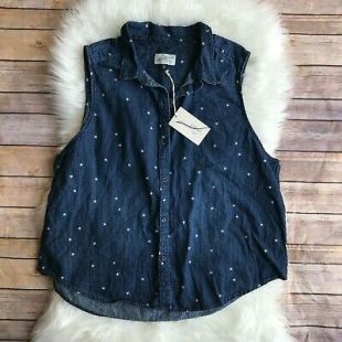 Universal Thread - NWT Universal Thread Sleeveless Denim Stars Button ...