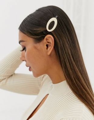 Missguided - Oval Hair Pin In Gold Embossed