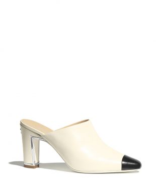 Chanel - Chinelas, piel de cordero, marfil