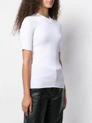 Knit­ted Top