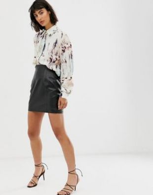 & Other Stories - & Other Stories - Mini-jupe en cuir - Noir | ASOS