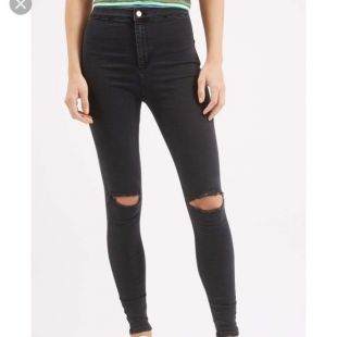 Topshop - Ripped Joni Jeans