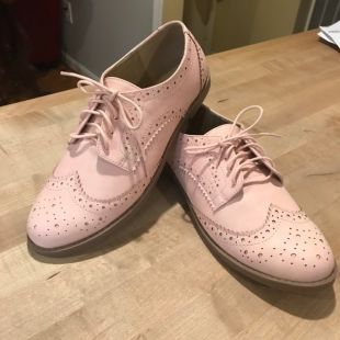 ollie - Pink wingtip oxfords