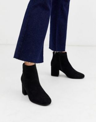 Boohoo - Boohoo - Bottines à talon carré en imitation daim - Noir | ASOS