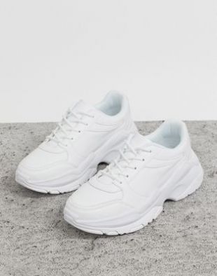 ASOS DESIGN - ASOS DESIGN trainers in white leather look with chunky ...