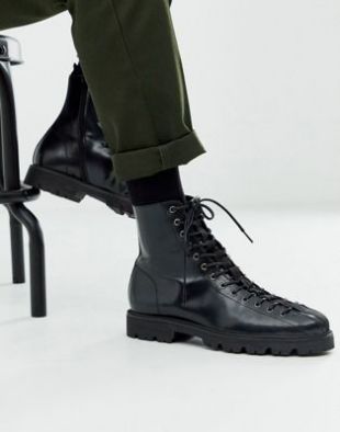 ASOS DESIGN - ASOS DESIGN lace up boots in black leather with taping ...
