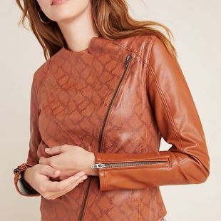 Anthropologie - Snake Print­ed Jack­et