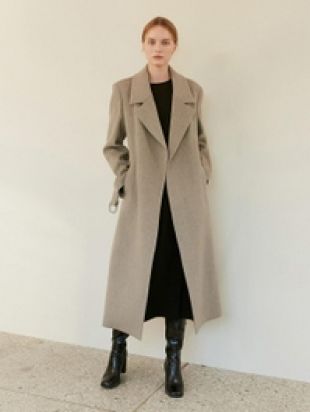 among - A Wool D Ring Coat In Beige